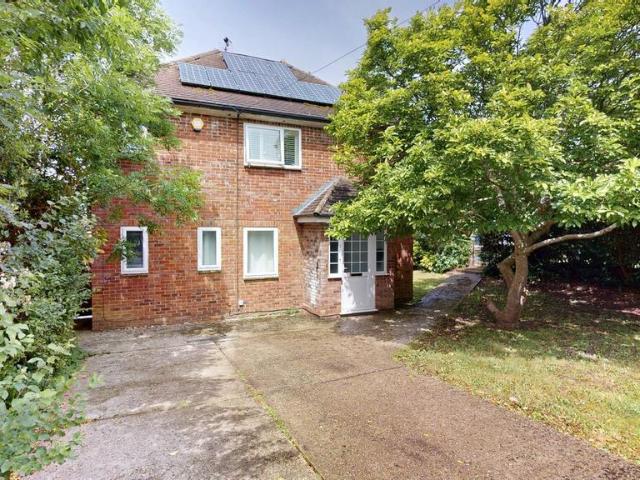 6 bedroom semi detached house for sale