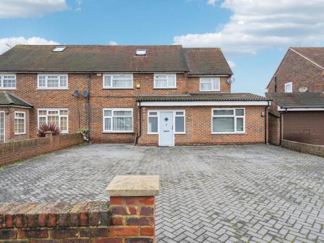 6 bedroom semi detached house for sale
