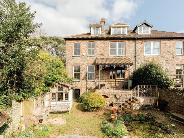 6 bedroom semi detached house for sale