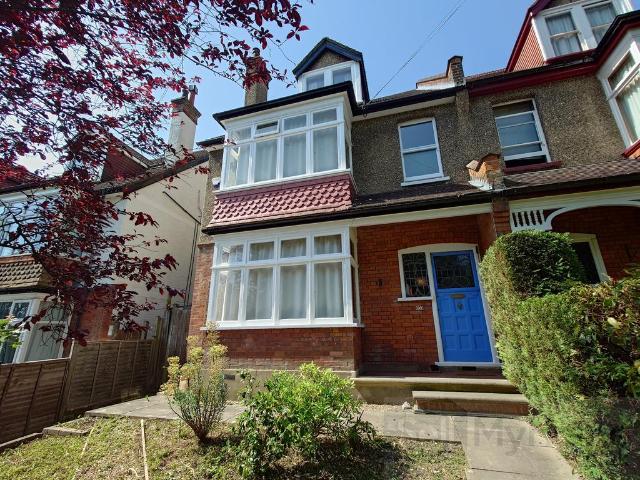 6 bedroom semi detached house for sale