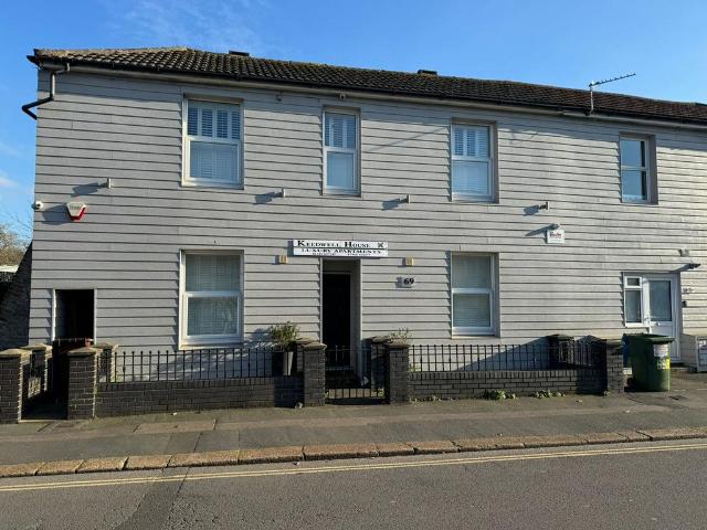 6 bedroom semi detached house for sale