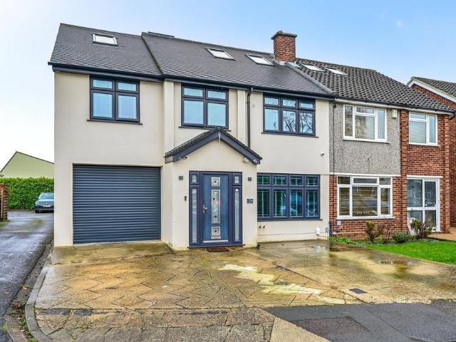 6 bedroom semi detached house for sale