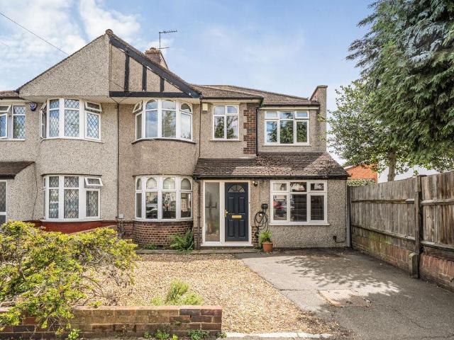 6 bedroom semi detached house for sale