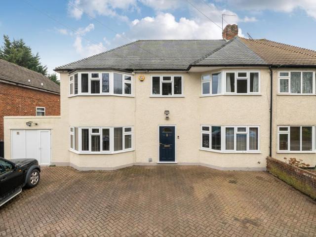 6 bedroom semi detached house for sale
