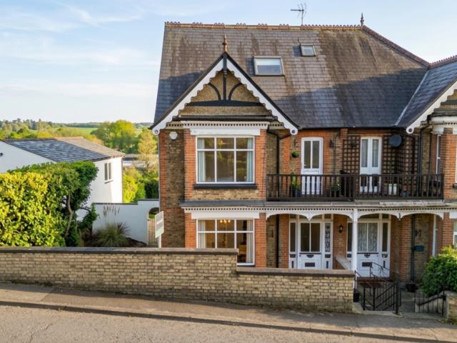6 bedroom semi detached house for sale