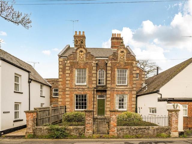 6 bedroom semi detached house for sale