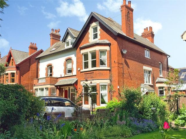 6 bedroom semi detached house for sale