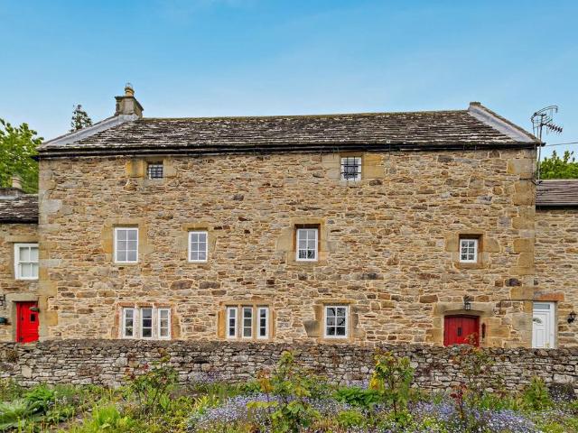 6 bedroom semi detached house for sale