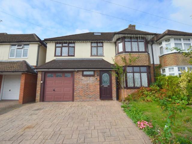 6 bedroom semi detached house for sale