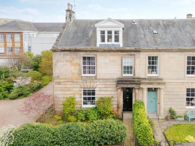 6 bedroom semi detached house for sale