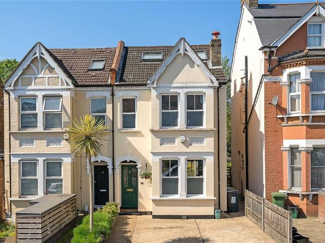 6 bedroom semi detached house for sale