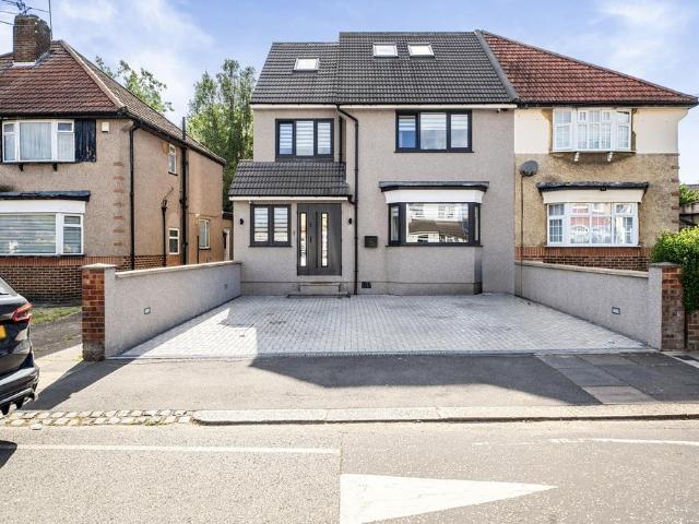 6 bedroom semi detached house for sale