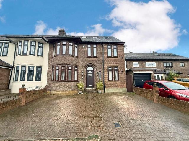 6 bedroom semi detached house for sale