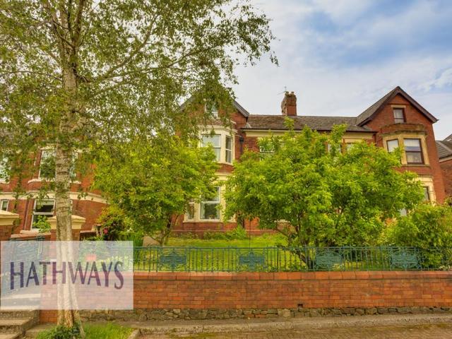 6 bedroom semi detached house for sale