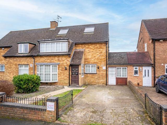 6 bedroom semi detached house for sale