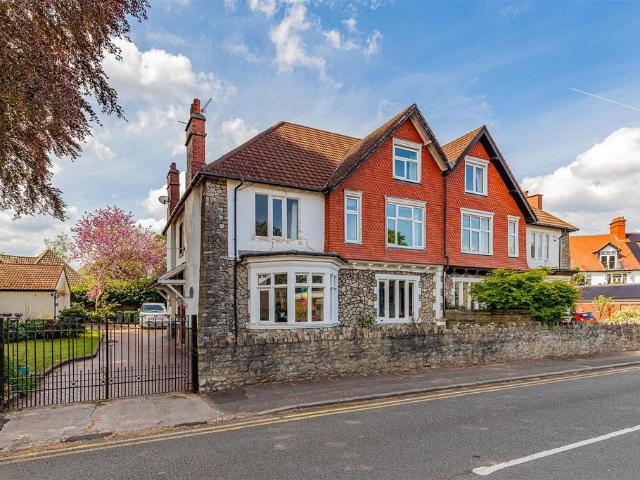 6 bedroom semi detached house for sale