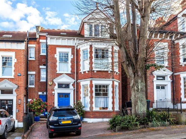 6 bedroom semi detached house for sale
