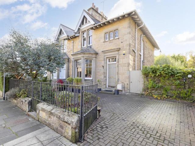 6 bedroom semi detached house for sale