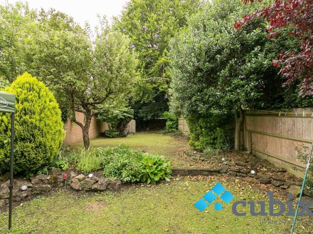 6 bedroom semi detached house for sale