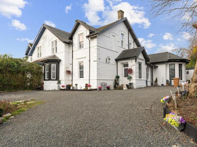 6 bedroom semi detached house for sale