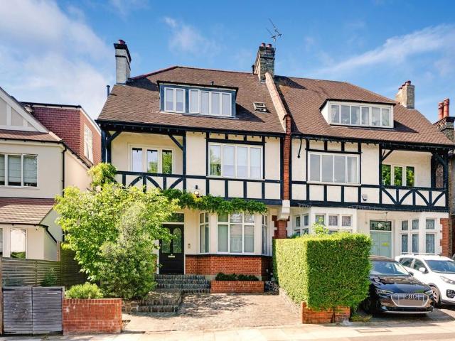 6 bedroom semi detached house for sale