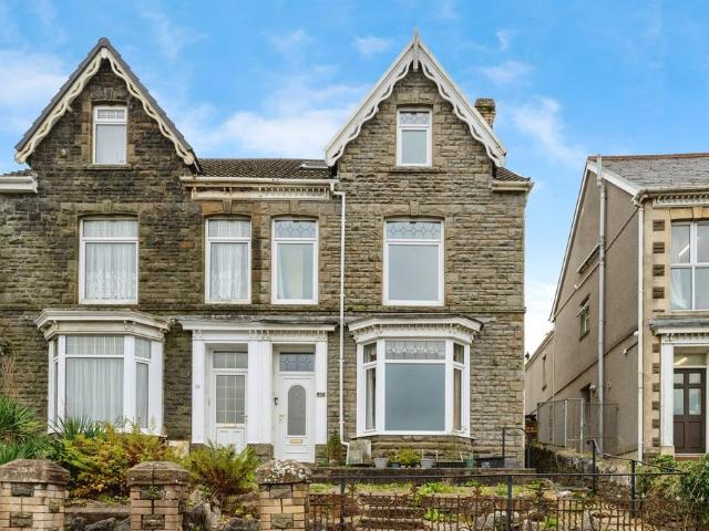 6 bedroom semi detached house for sale