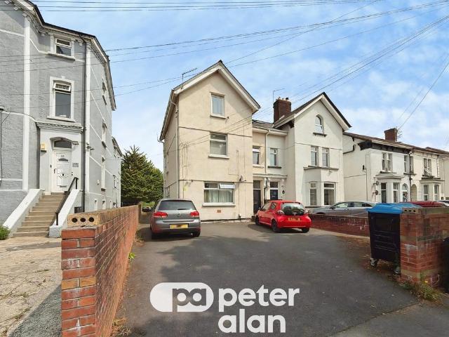 6 bedroom semi detached house for sale