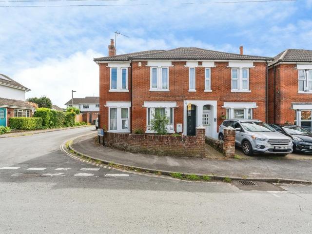6 bedroom semi detached house for sale
