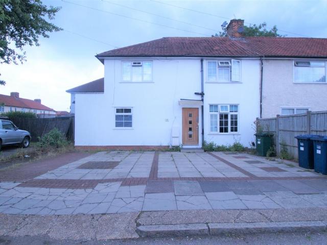 6 bedroom semi detached house for sale