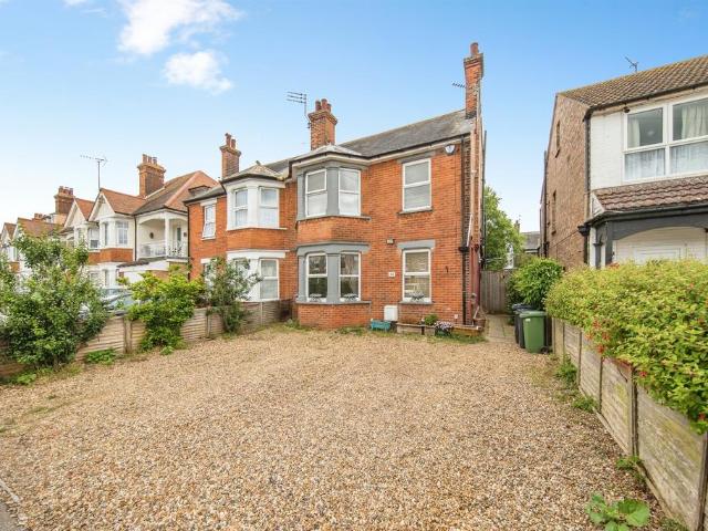6 bedroom semi detached house for sale