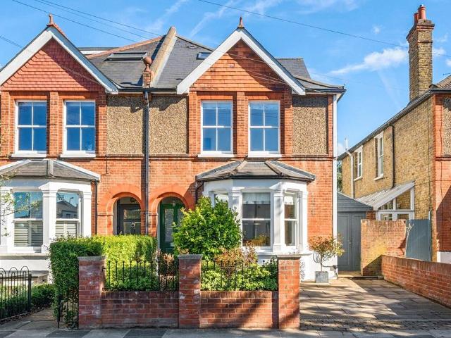 6 bedroom semi detached house for sale