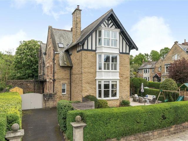 6 bedroom semi detached house for sale