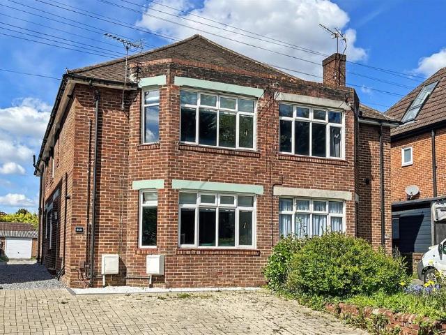 6 bedroom semi detached house for sale