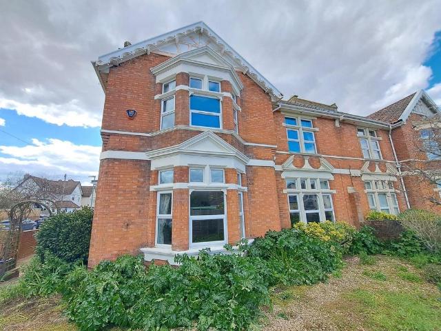 6 bedroom semi detached house for sale