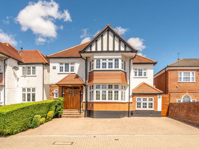 6 bedroom semi detached house for sale