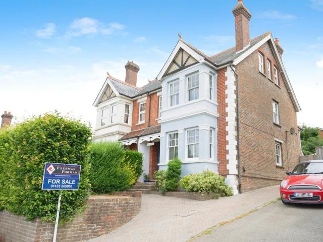 6 bedroom semi detached house for sale