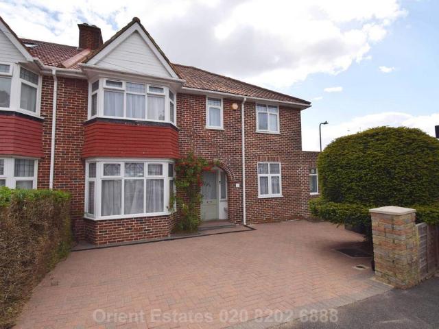 6 bedroom semi detached house for sale
