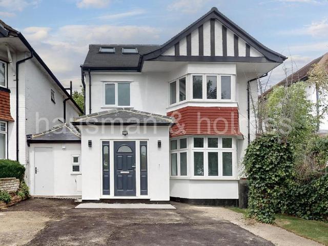 6 bedroom semi detached house for sale