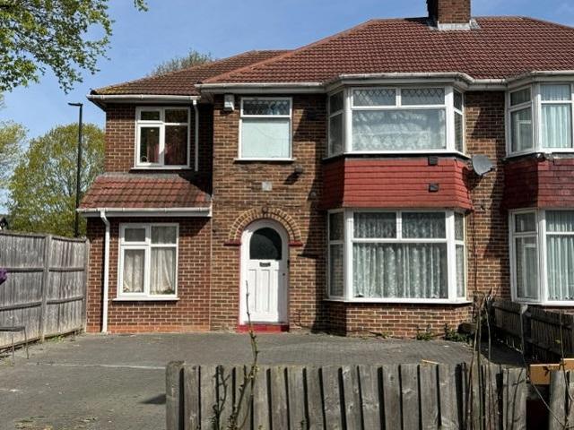 6 bedroom semi detached house for sale