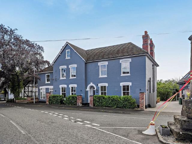 6 bedroom semi detached house for sale