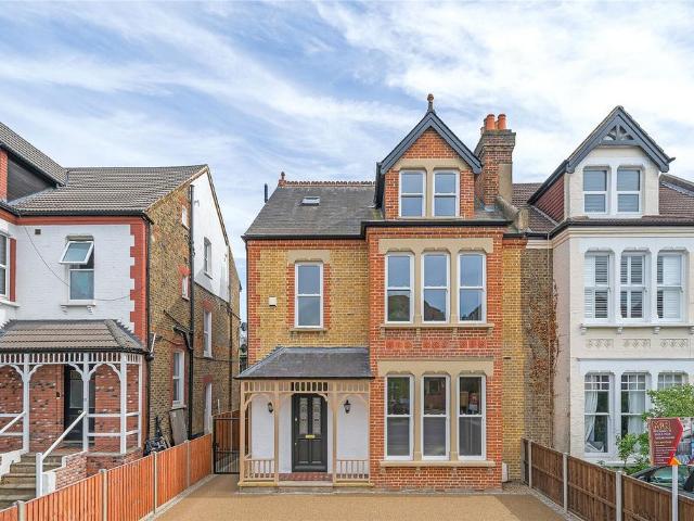 6 bedroom semi detached house for sale