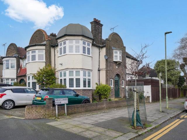 6 bedroom semi detached house for sale
