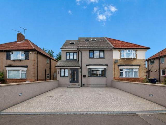 6 bedroom semi detached house for sale