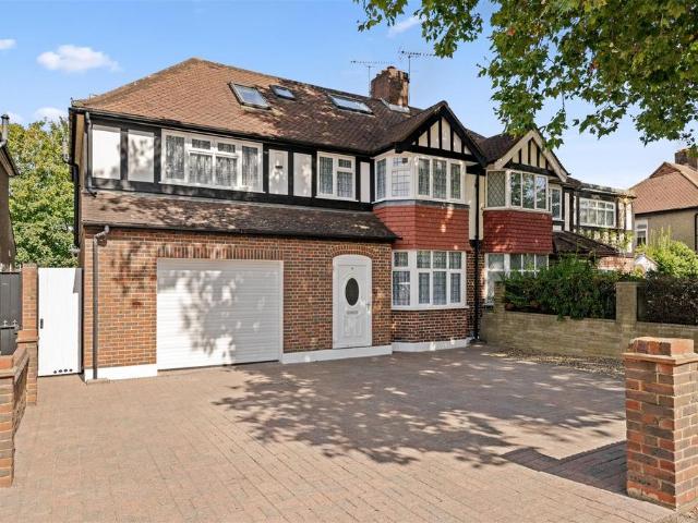 6 bedroom semi detached house for sale