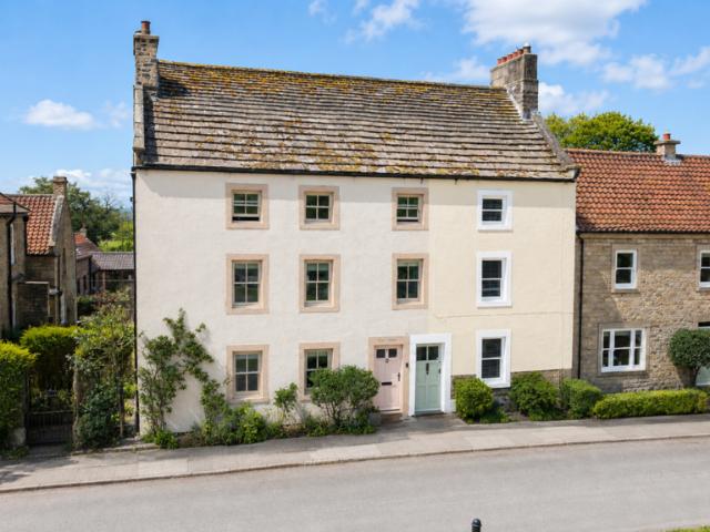 6 bedroom semi detached house for sale