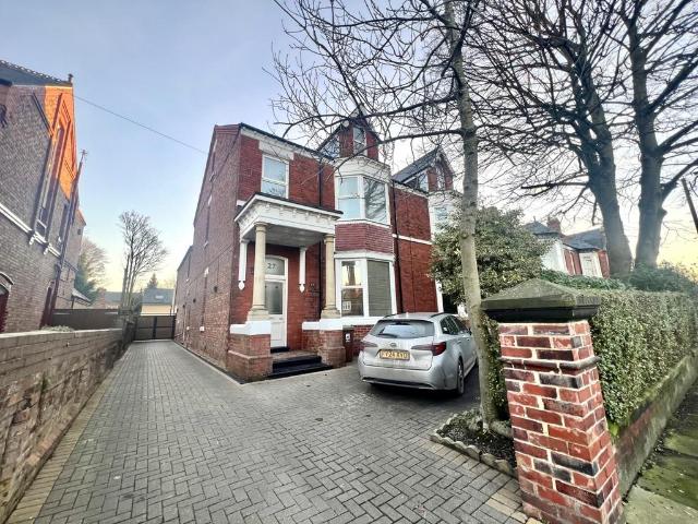 6 bedroom semi detached house for sale