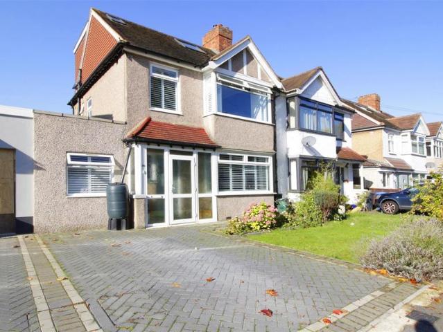 6 bedroom semi detached house for sale