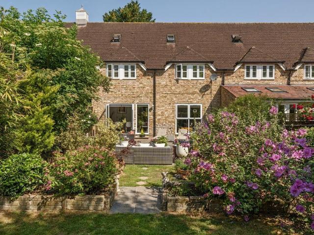 6 bedroom semi detached house for sale