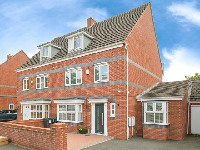 6 bedroom semi detached house for sale
