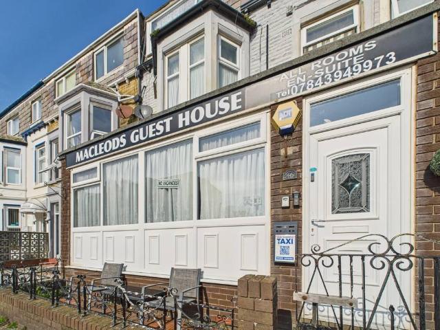 6 bedroom semi detached house for sale